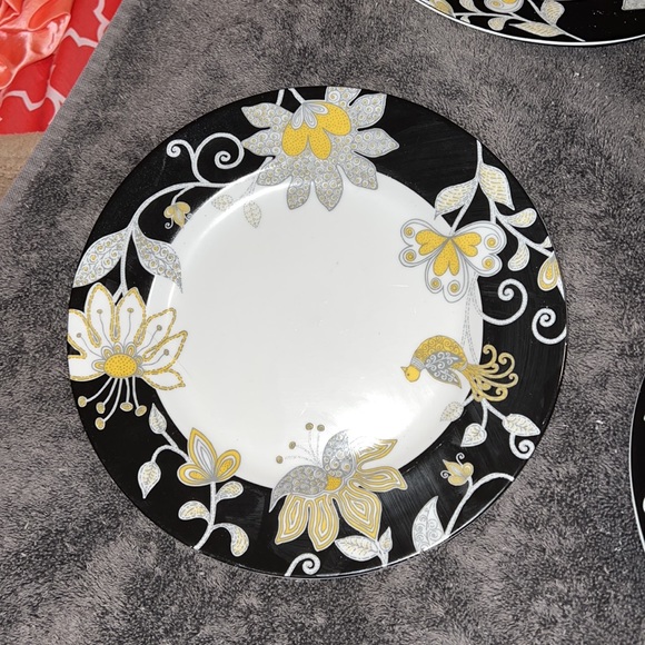 Vera Bradley | Dining | Vera Bradley Yellow Bird Salad Plates | Poshmark